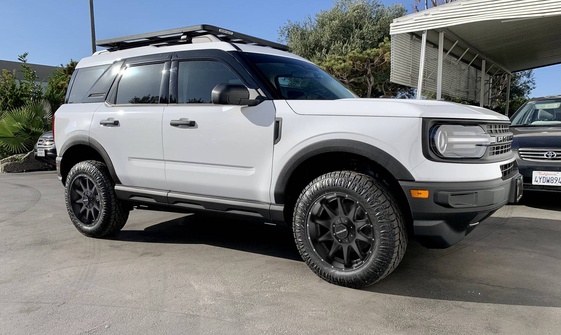 California - Rhino Rack Pioneer platform | 2021+ Ford Bronco Sport ...