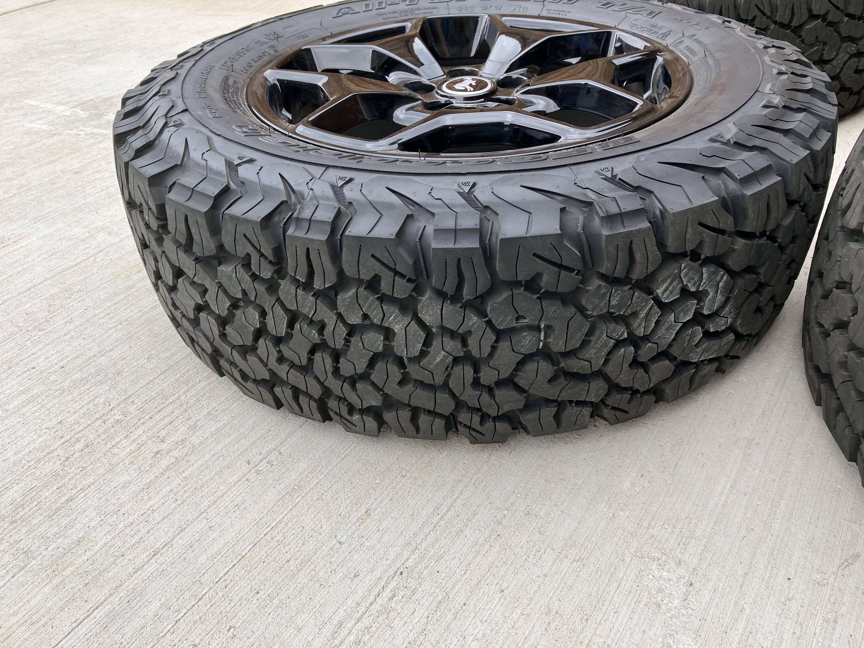 Texas - Ford Bronco sport first edition black wheels with bfg k02 245 ...