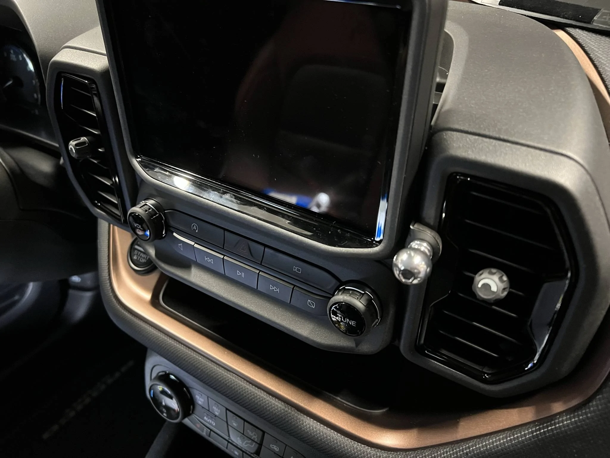 Integrated Pivot Ball Phone Mount | 2021+ Ford Bronco Sport Forum ...