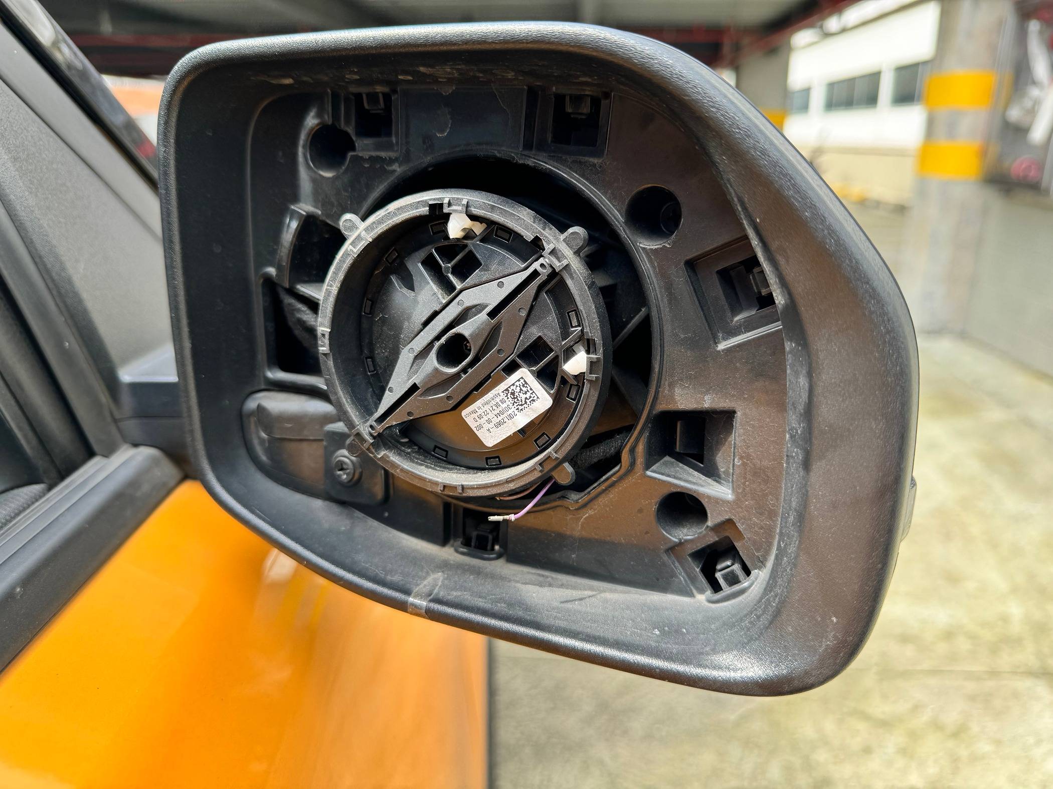 Trouble reconnecting sensors after side mirror theft: Missing connector ...